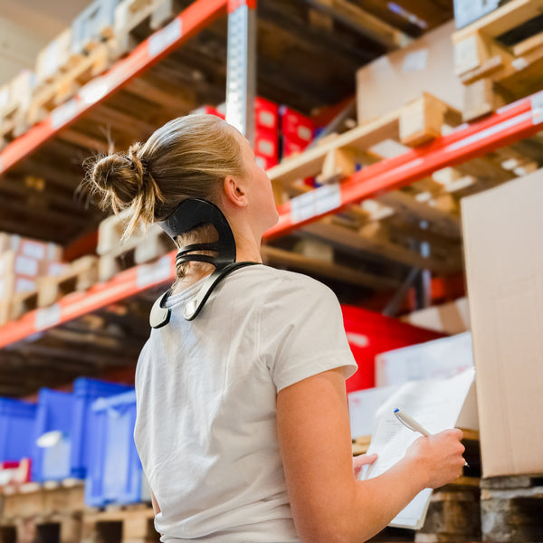 Relieve shoulder pain at work | noonee